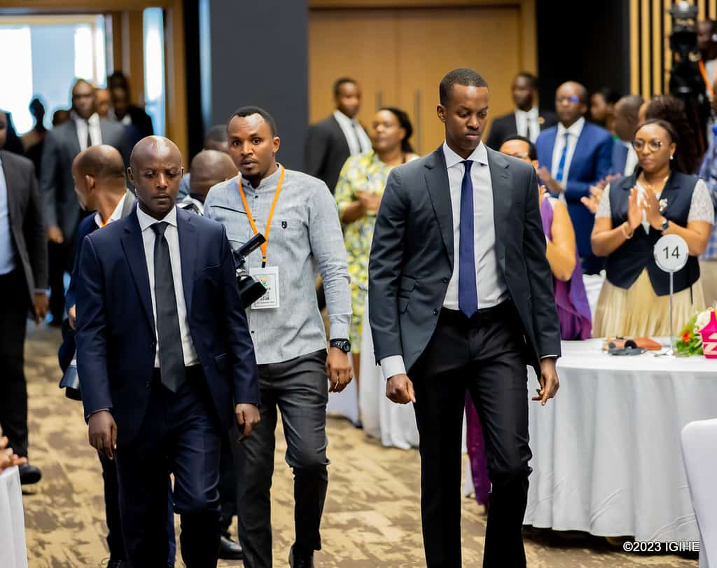 S.Lieutenant Ian Kagame ubu ni umwe mu barinda Perezida (AMAFOTO ...