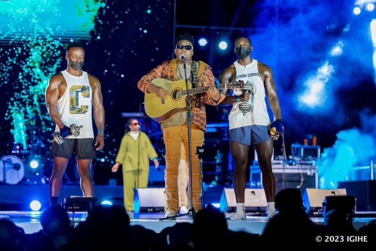 Umusore w’ibigango yabyinishije amatuza, Platini yambara igisa n’ijipo ...